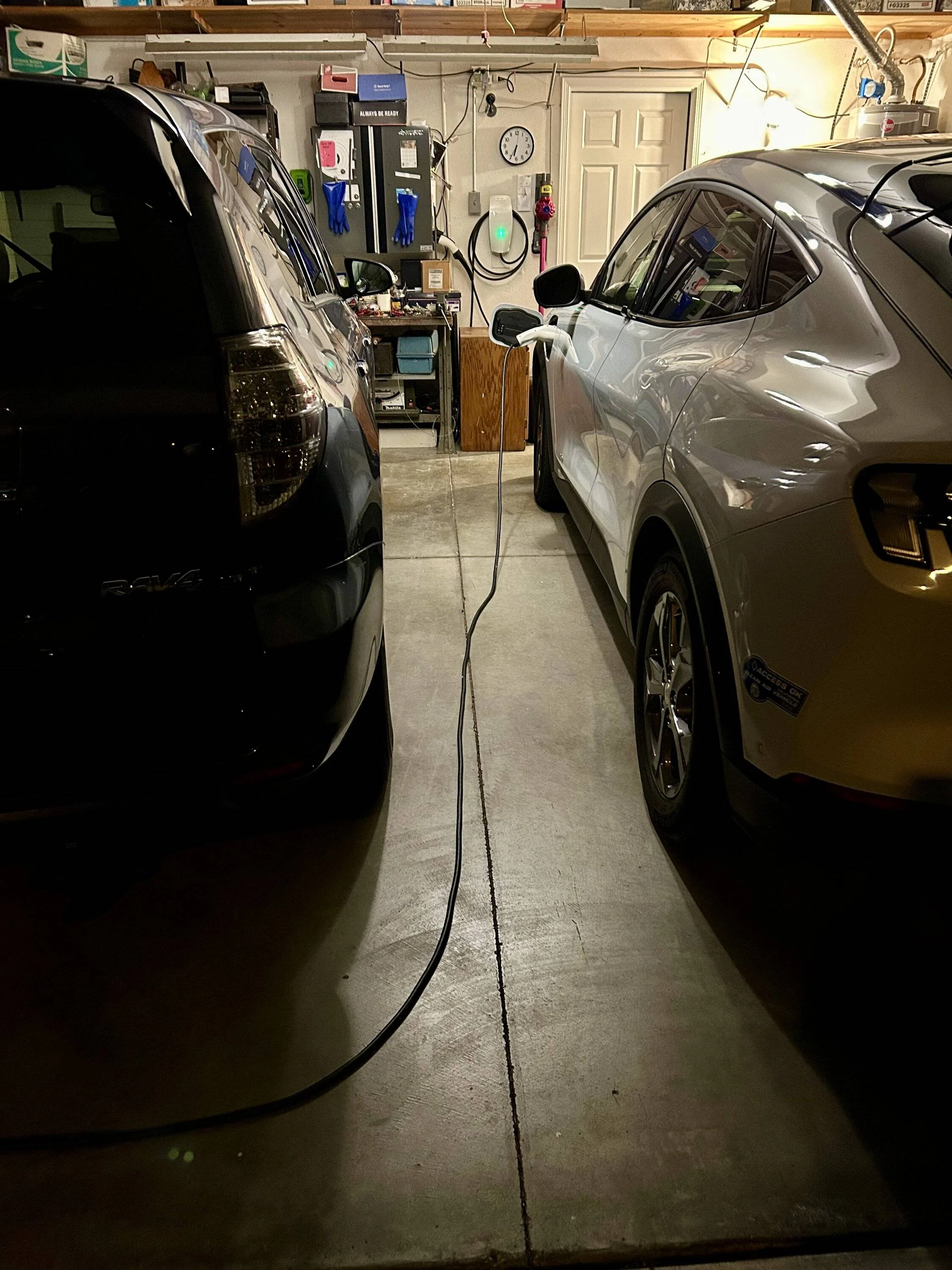 Tesla Introduced a Universal Wall Connector: Magic Dock for the Home ...