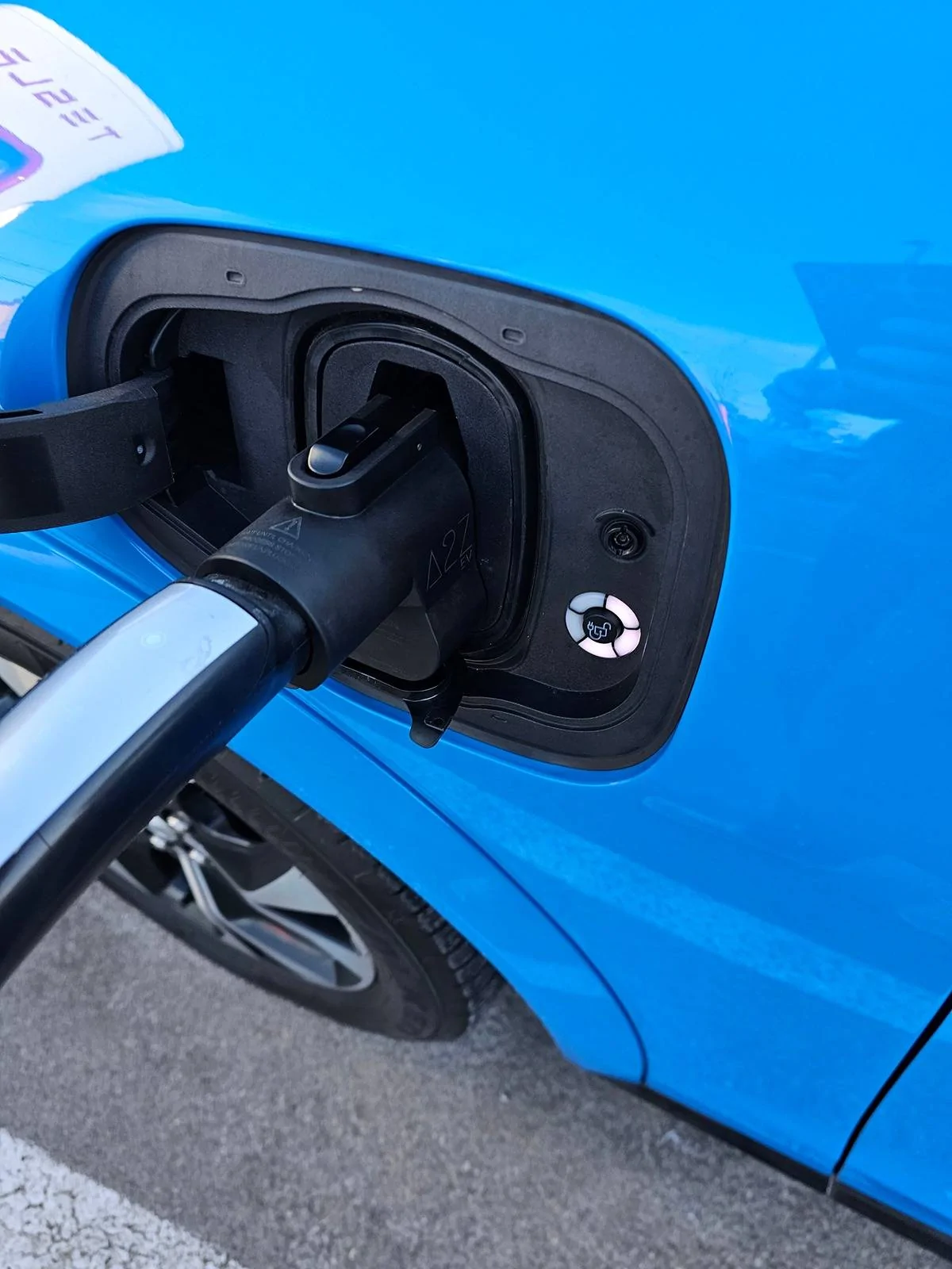 Charged Mach-E at Tesla Supercharger via Adapter | Page 6 | MachEforum ...