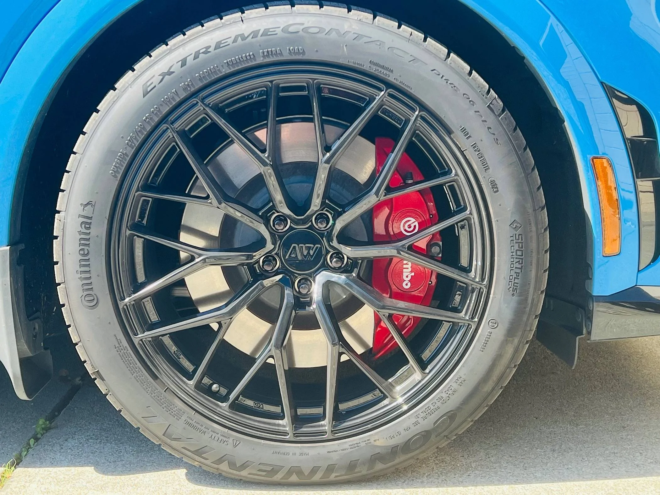 Vinyl accented wheels and lighted center caps in action. | Page 2 ...