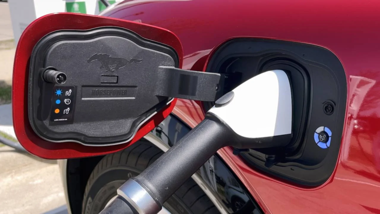 Mach-E Charge Cable Won't Unlock or Release - What to Do | MachEforum ...