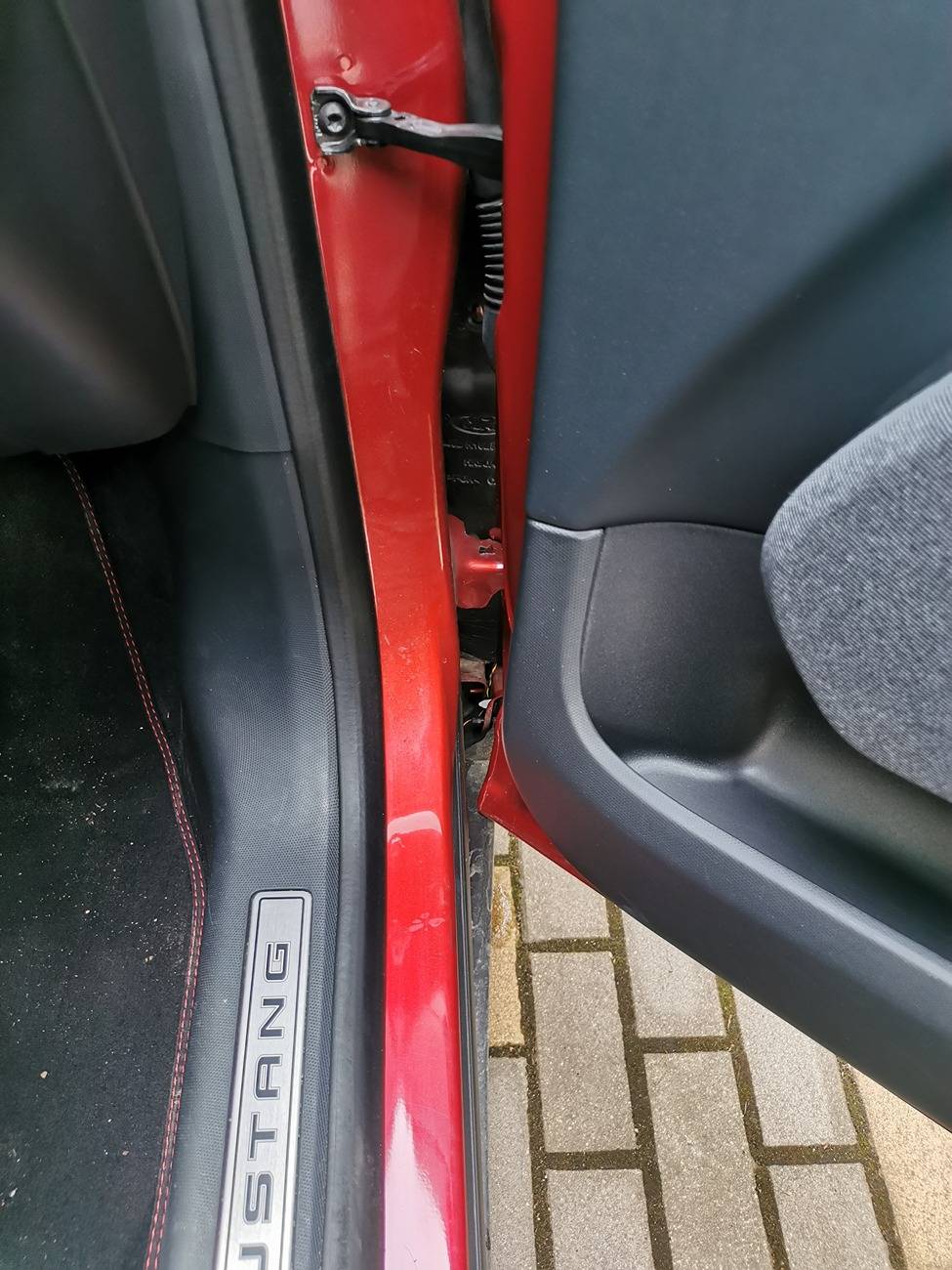 Wires in right side front door jam (!?) | MachEforum - Ford Mustang ...