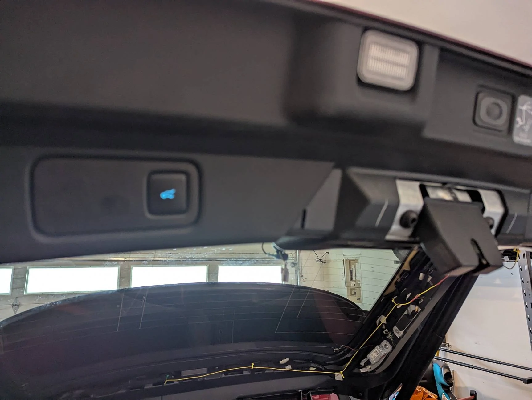 Installed Physical Tailgate Release Button + Power Liftgate Close ...