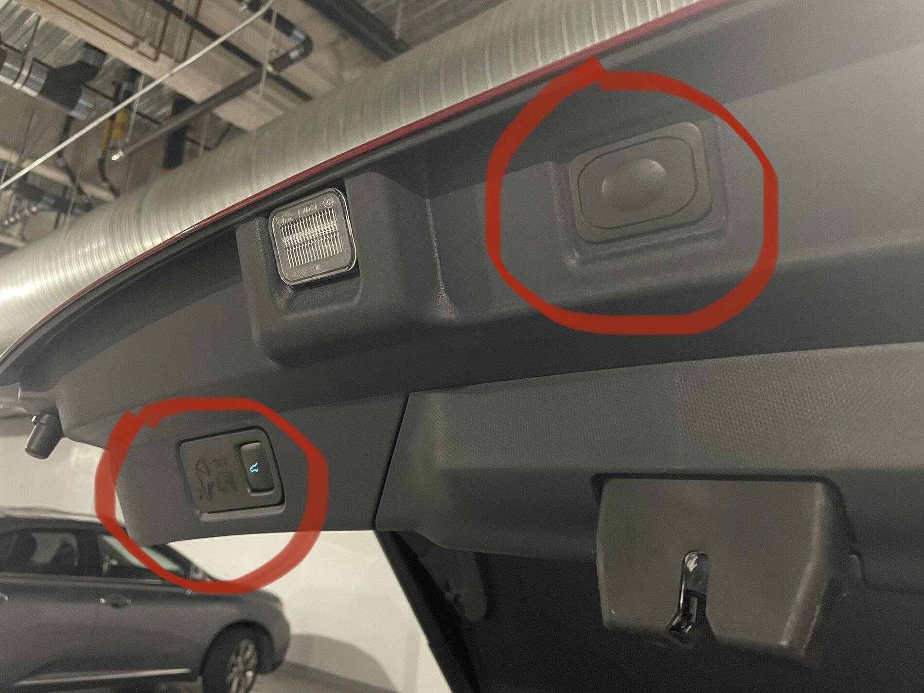 Two Buttons on Trunk / Liftgate | MachEforum - Ford Mustang Mach-E News ...