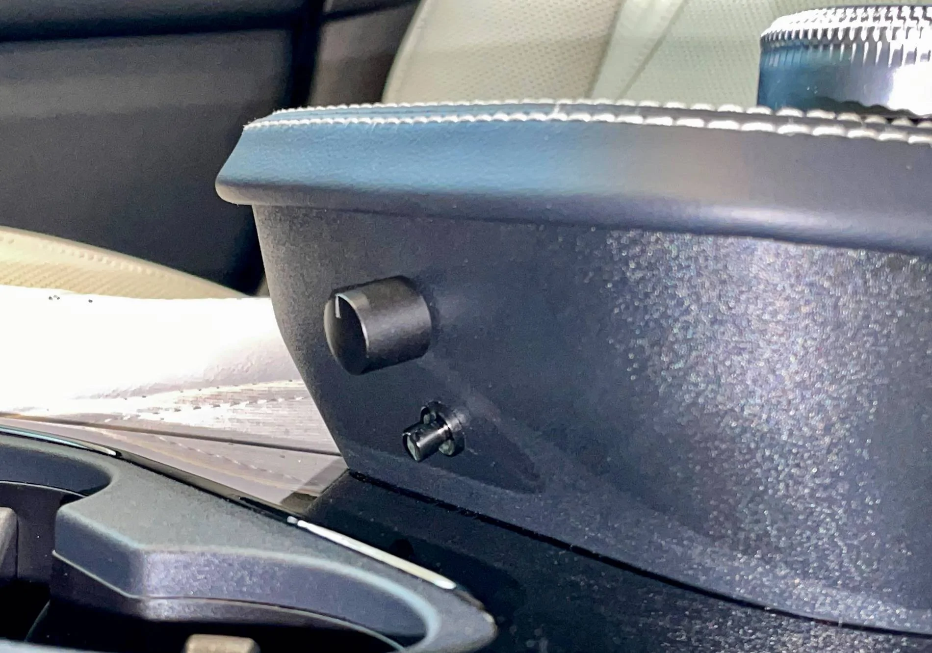 Adding a Physical Interior Liftgate Power Switch | MachEforum - Ford ...