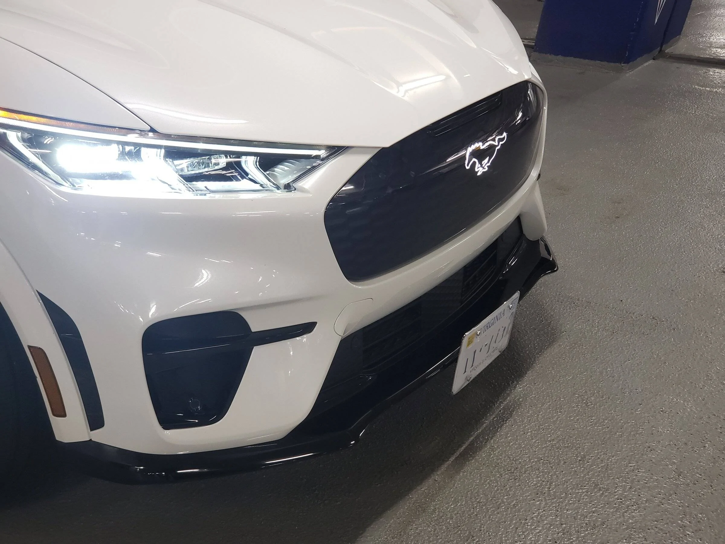 Anyone mount their front license plate using Sto N Sho bracket? | Page ...