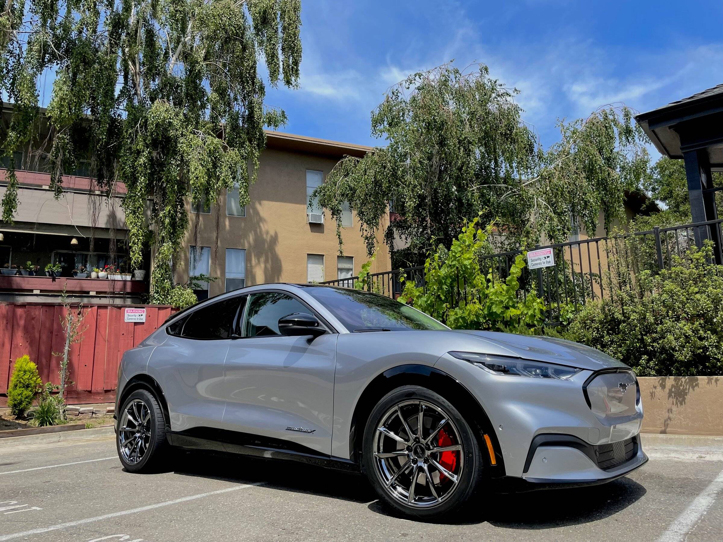 Did a few things to my Iconic Silver Metallic Premium: 1.5” lowering ...