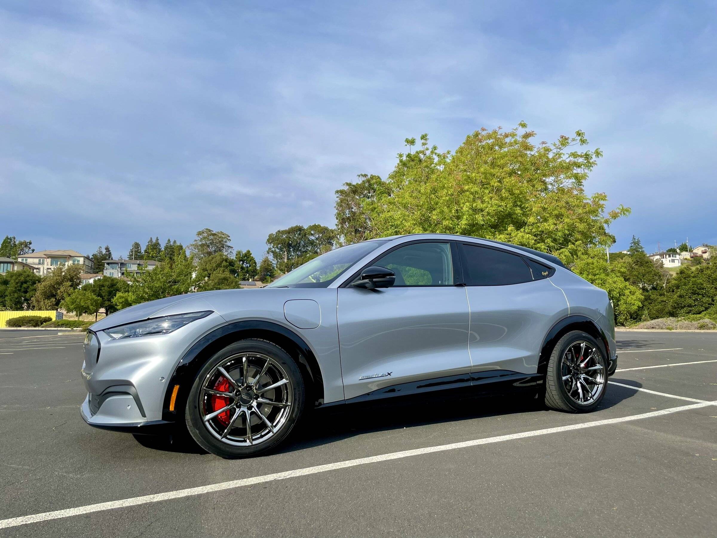 Did a few things to my Iconic Silver Metallic Premium: 1.5” lowering ...