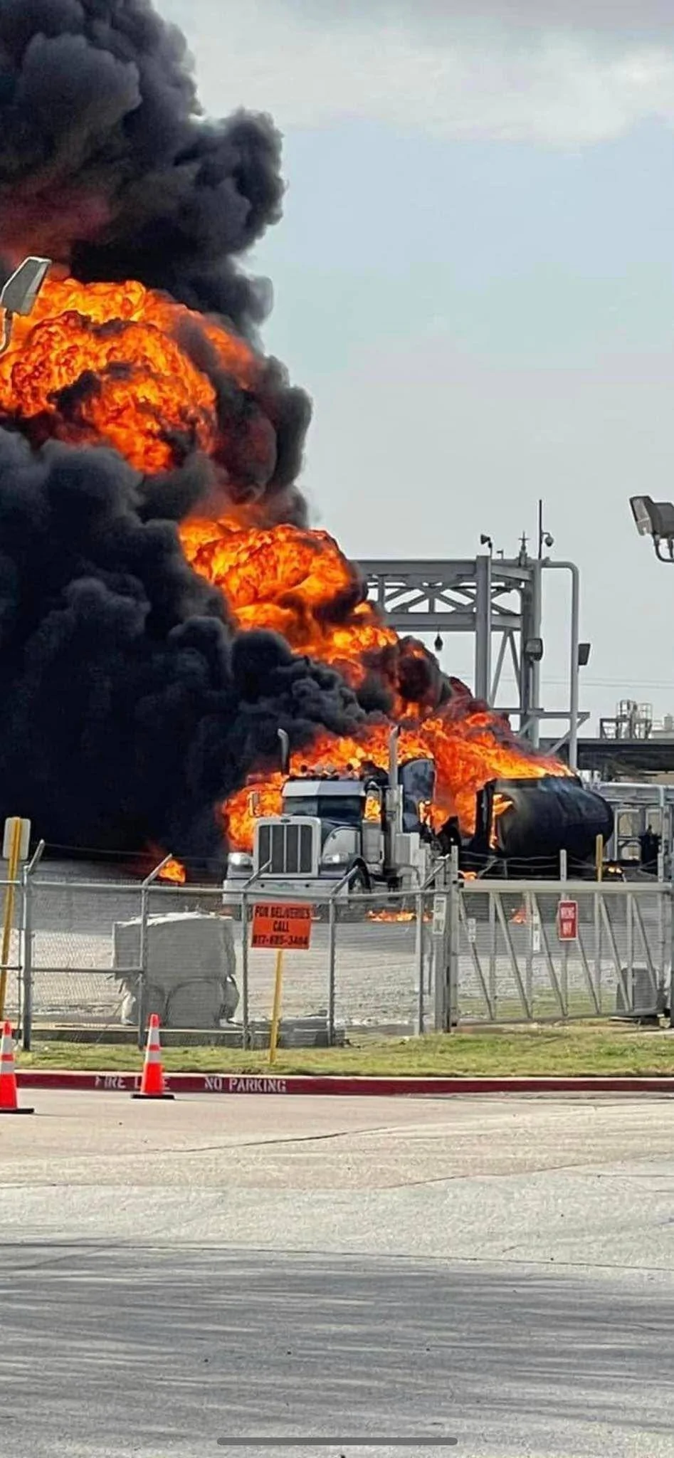 Wow, 2 hours and 12,000 gallons of water to extinguish Tesla EV fire ...